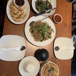 AROY THAI RESTAURANT - 283 Photos & 444 Reviews - 4654 N Damen Ave ...