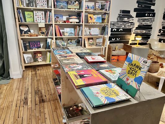 GOLDEN HOUR BOOKS - Updated October 2025 - 27 Photos & 12 Reviews ...