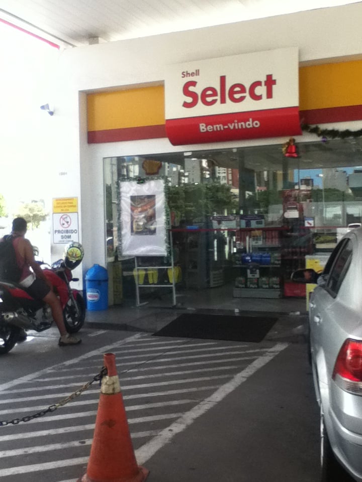 SHELL SELECT - Updated July 2024 - Av. Professor Magalhães Neto 1336 ...