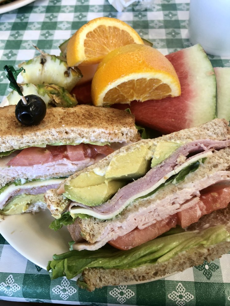 CAFE CHRIS - 17 Photos & 49 Reviews - 1360 W Oaklawn Rd, Pleasanton, TX ...