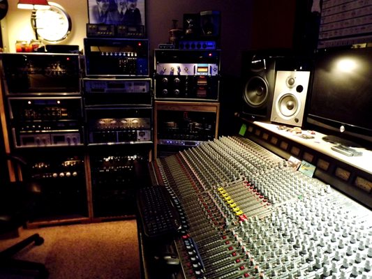 BEAR TRACKS RECORDING STUDIO - Request Information - 408 Overstone Dr ...
