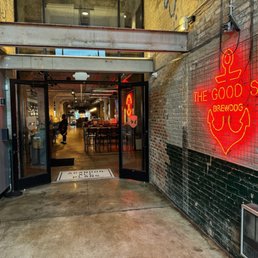 BREWDOG - CLEVELAND - Updated July 2025 - 334 Photos & 182 Reviews ...