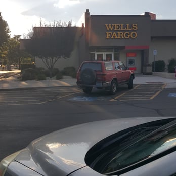 WELLS FARGO BANK - Updated October 2025 - 11 Reviews - 5100 Neil Rd ...