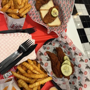 HOWLIN’ RAY’S - Updated December 2025 - 352 Photos & 141 Reviews - 3355 ...