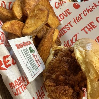 THE RED CHICKZ - Updated August 2025 - 520 Photos & 497 Reviews - 2525 ...