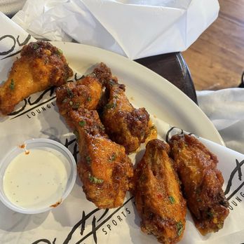 OUTPUT LOUNGE & SPORTS BAR - Updated October 2025 - 307 Photos & 516 ...