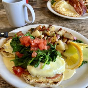 THE COURTYARD CAFE & BAKERY - Updated February 2025 - 176 Photos & 290 ...