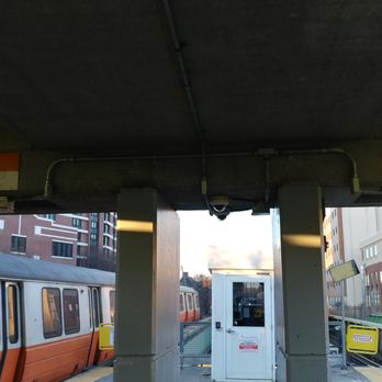 MBTA - MALDEN CENTER STATION - Updated December 2025 - 10 Photos & 27 ...