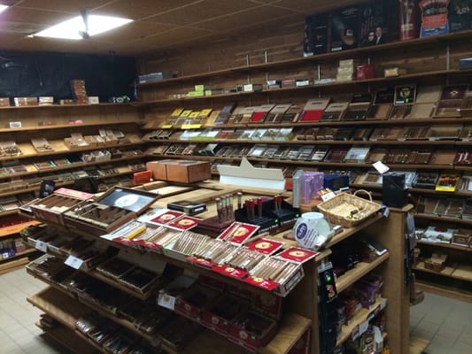 SMOKERS EXPRESS OF AUBURN HILLS - Updated October 2025 - 3031 E Walton ...