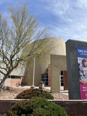 RAINBOW LIBRARY - Updated October 2025 - 86 Photos & 51 Reviews - 3150 ...