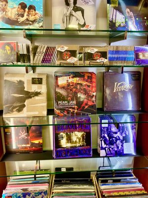 SUB POP RECORDS - 146 Photos & 49 Reviews - 17801 International Blvd ...