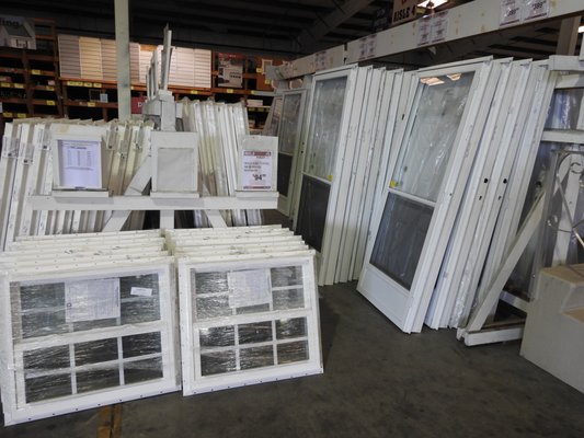 BUILDERS DISCOUNT CENTER - Updated December 2025 - 12 Photos - 1817 ...