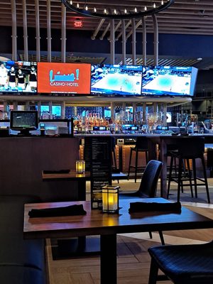 STADIUM SPORTS BAR AND RESTAURANT - Updated November 2025 - 19 Photos ...