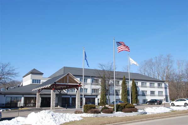 BEST WESTERN BARABOO INN - Updated December 2024 - 205 Photos & 35 ...