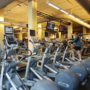 FITNESS FORMULA CLUBS WEST LOOP - Updated June 2025 - 57 Photos & 182 ...