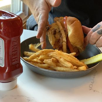 QUENTIN TAVERN - Updated July 2024 - 156 Photos & 147 Reviews - 81 W ...