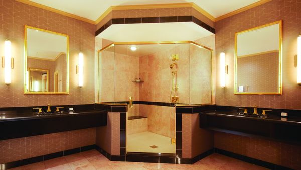 SILVER LEGACY RENO - A CAESARS REWARDS DESTINATION - Updated December ...