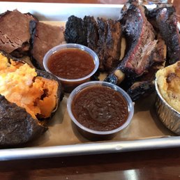 BLACK DOG SMOKE & ALE HOUSE - Updated July 2025 - 359 Photos & 600 ...