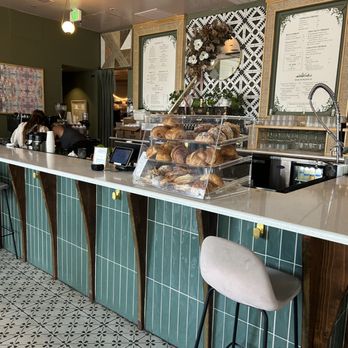 HELLO DARLING - Updated December 2025 - 195 Photos & 100 Reviews - 1610 ...