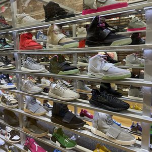 FLIGHT CLUB - 348 Photos & 481 Reviews - 812 Broadway, New York, New ...