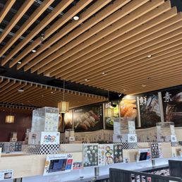 KURA REVOLVING SUSHI BAR - Updated October 2025 - 327 Photos & 192 ...