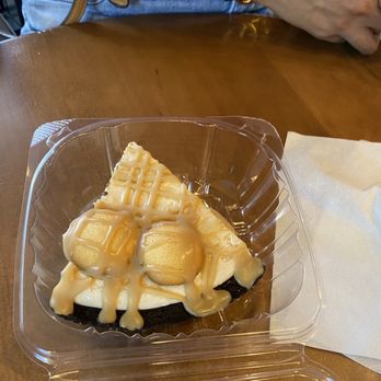 FIREMAN DEREK’S BAKE SHOP - Updated December 2024 - 658 Photos & 293 ...