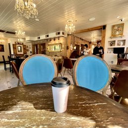 CAFE FEELLOVE - Updated July 2025 - 407 Photos & 208 Reviews - 2 W St ...