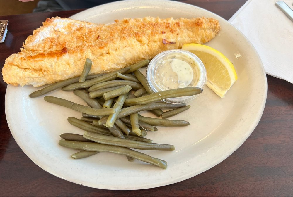 RIVERCREST FAMILY DINING - 20 Photos & 18 Reviews - 37531 Harper Ave ...