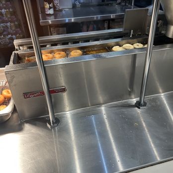 DOUGHNUTTERY - Updated January 2026 - 808 Photos & 605 Reviews - 425 W ...