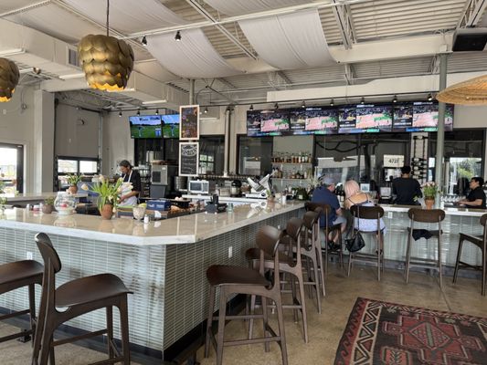 RUNABOUT BREWING - Updated July 2025 - 107 Photos & 33 Reviews - 4721 S ...