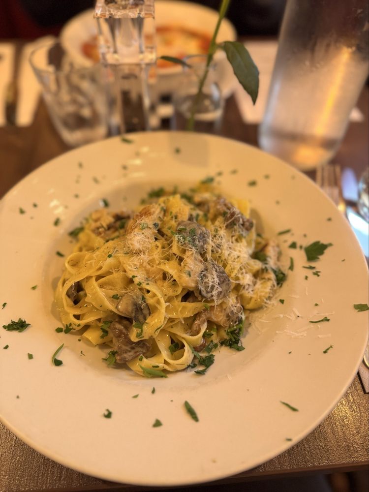 PASTA BROWN - Updated May 2026 - 51 Photos & 44 Reviews - 31-32 Bedford ...