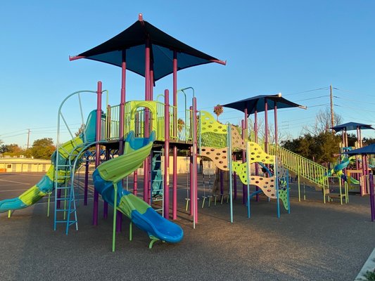 SUTTER ELEMENTARY SCHOOL - Updated August 2024 - 13 Photos - 3200 ...