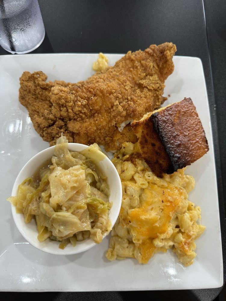 SIMONE’S KITCHEN AND COCKTAILS - Updated July 2024 - 53 Photos - 2321 ...