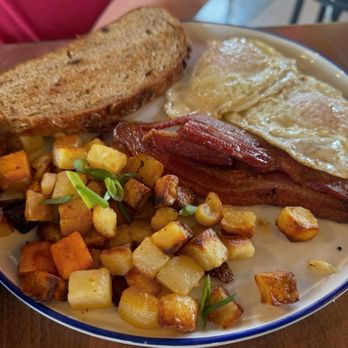 CLARA B’S KITCHEN TABLE - Updated April 2025 - 111 Photos & 72 Reviews ...