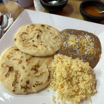 D’LICIOUS CAFFE - Updated July 2024 - 334 Photos & 319 Reviews - 581 E ...