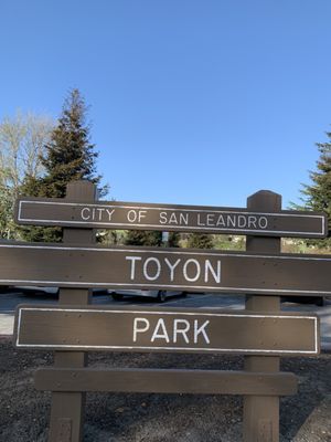 TOYON PARK - Updated March 2025 - 29 Photos - 835 E 14th St 94577, San ...