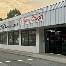 THE 19TH HOLE - Updated August 2025 - 21 Photos - 240 S Highland Ave ...