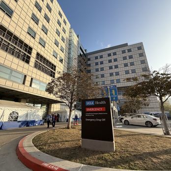 RONALD REAGAN UCLA MEDICAL CENTER - CAFETERIA - Updated December 2025 ...