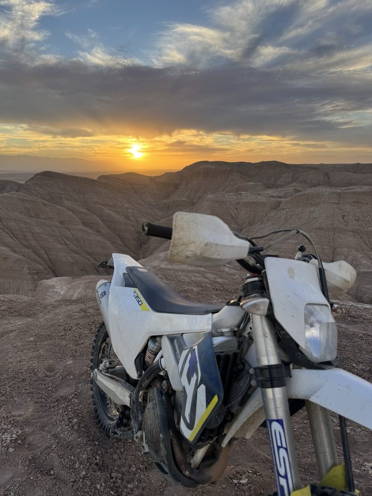 THE RACERS EDGE - Updated October 2025 - 20 Photos & 23 Reviews - 131 W ...