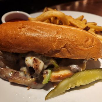 PERRY’S - SAN FRANCISCO - Updated September 2025 - 325 Photos & 731 ...