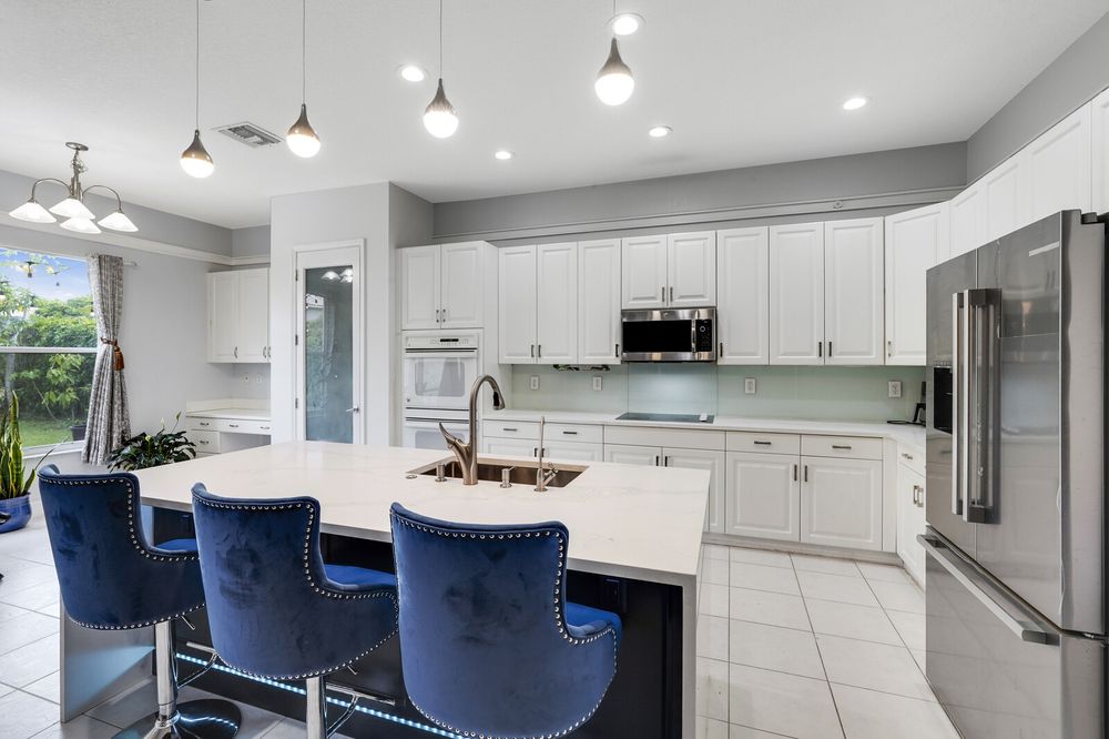 MICHAEL PERRAULT - THE PERRAULT GROUP - Updated September 2025 - 20 ...