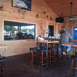 PARROT ISLAND GRILL - Updated June 2025 - 49 Photos & 104 Reviews ...