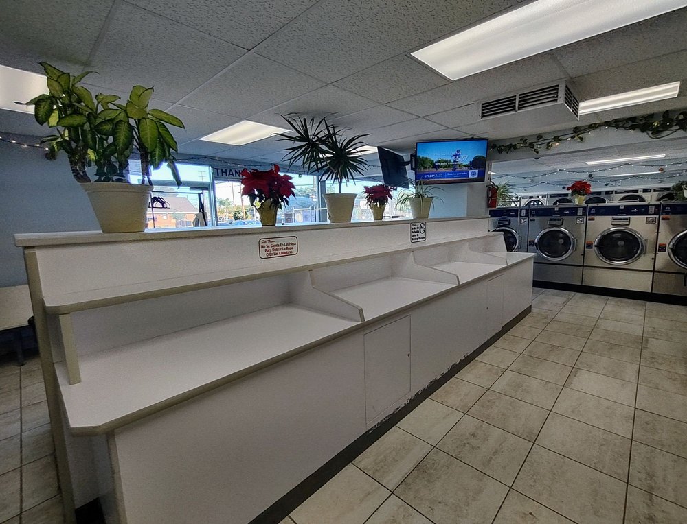 SK COIN LAUNDRY - Updated October 2025 - 48 Photos & 11 Reviews - 253 ...