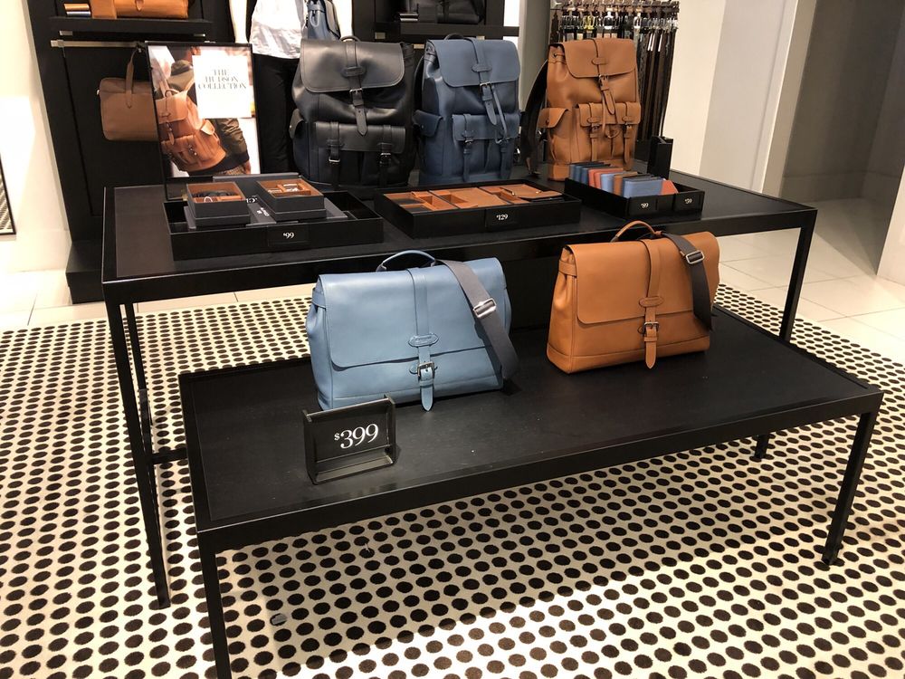 COACH FACTORY OUTLET - Updated October 2025 - 11 Photos & 10 Reviews ...