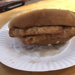 SNAPPY DOGS - Updated July 2025 - 52 Photos & 127 Reviews - 61 Main St ...