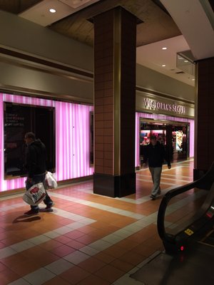 Atlantic Center - 93 Photos & 127 Reviews - Shopping Centers - 625 ...