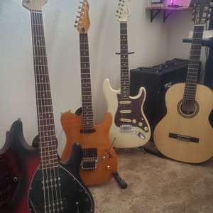 VEGAS GUITARS - Updated November 2024 - 48 Photos & 32 Reviews - 3975 W ...