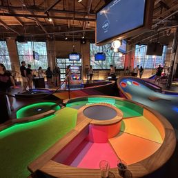 PUTTSHACK - DENVER - Updated May 2025 - 380 Photos & 202 Reviews - 2813 ...