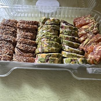 CHOCOLATE AND NUT KINGDOM - Updated October 2024 - 147 Photos & 31 ...