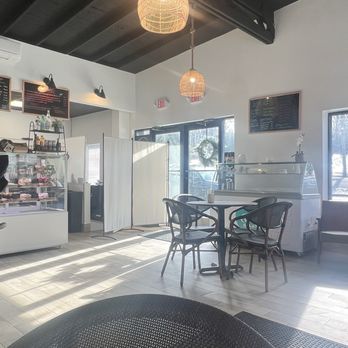 CAFE CLUB MONTVILLE - Updated October 2025 - 68 Photos & 31 Reviews ...